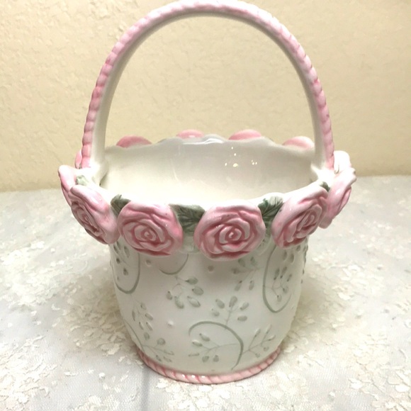 Casa Bella by GANZ | Other | Bella Casa By Ganz Ceramic Planter Basket ...